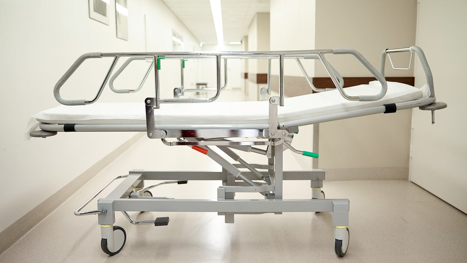 Optimizing Patient Care: The Synergy of Hospital Stretchers and Bedside ...